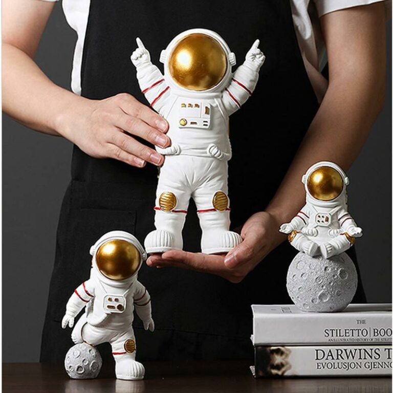 Modern Astronaut Resin Statue Creative Bedroom Living Room Decor ...